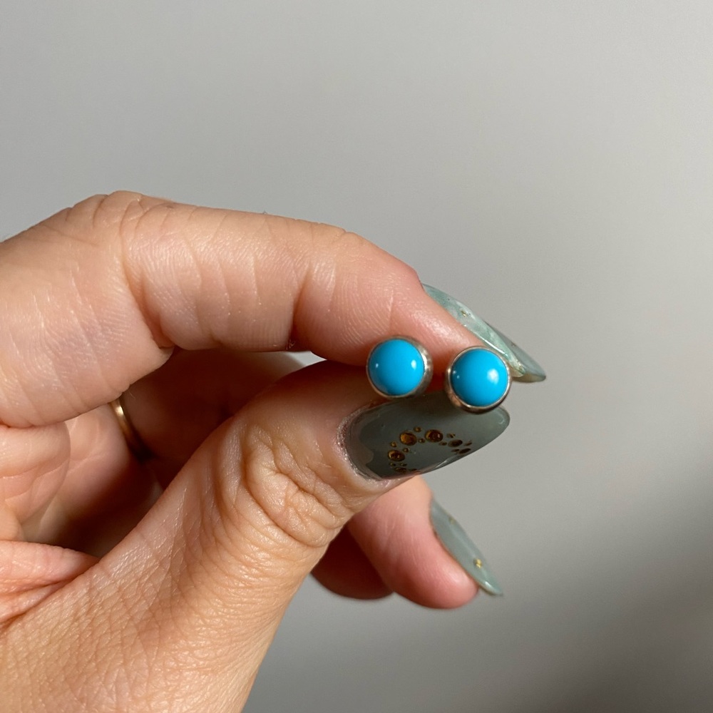 Silver And Turquoise Circle Flat Back Studs - Gem